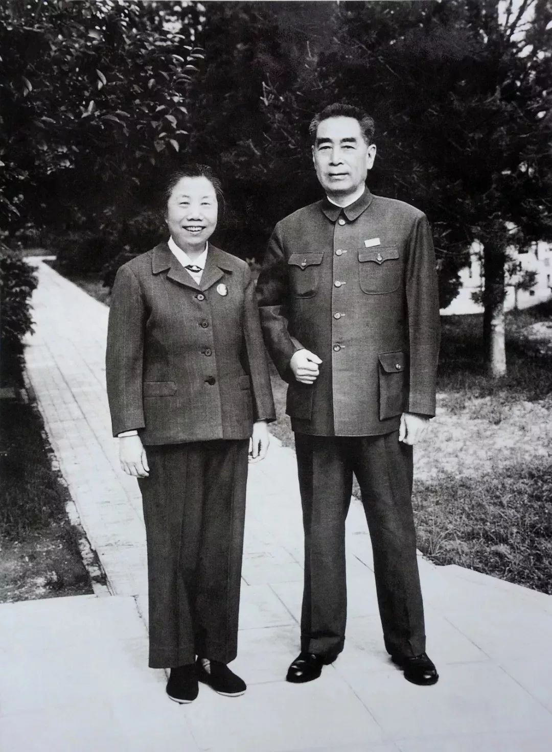 The love between the Prime Minister and Deng Yingchao, love at first ...