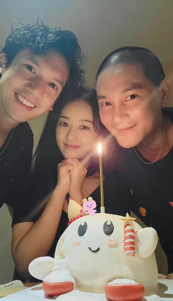 Ding Zijun celebrated Zhao Liying's birthday, but was accused of rubbing off on the popularity ...
