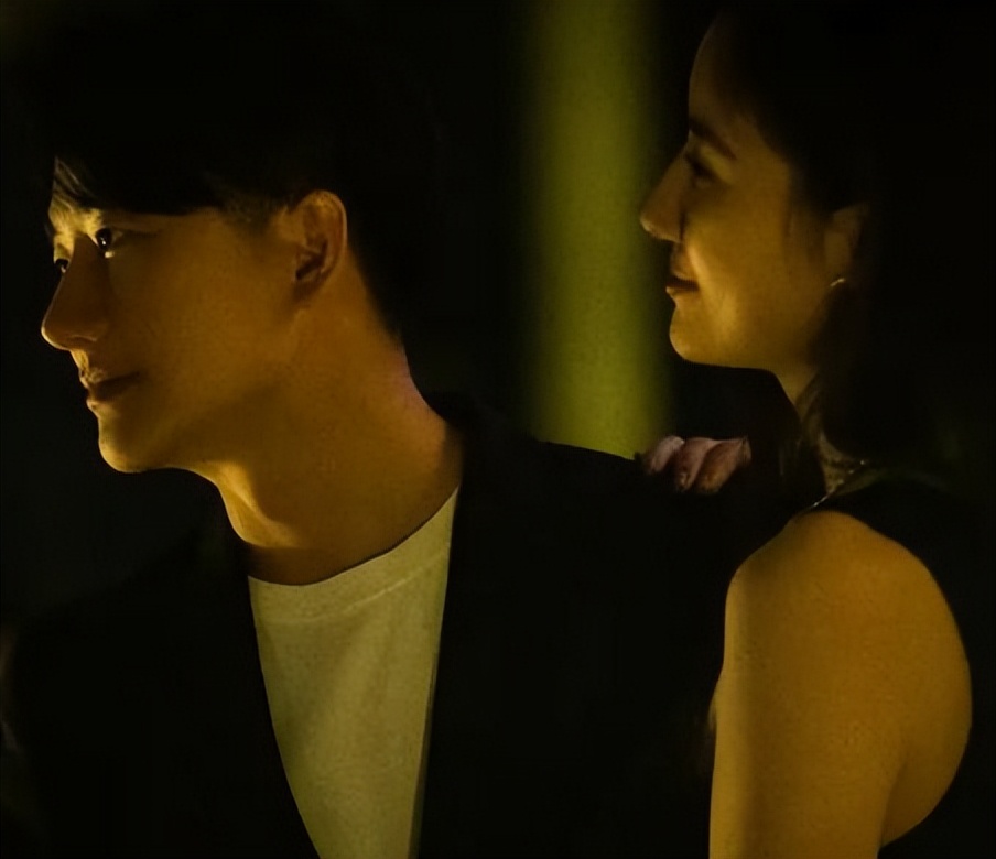 Feng Xiaogang's masterpiece "Echo", the victim of the Dakeng case Xia Bingqing's deformed love ...