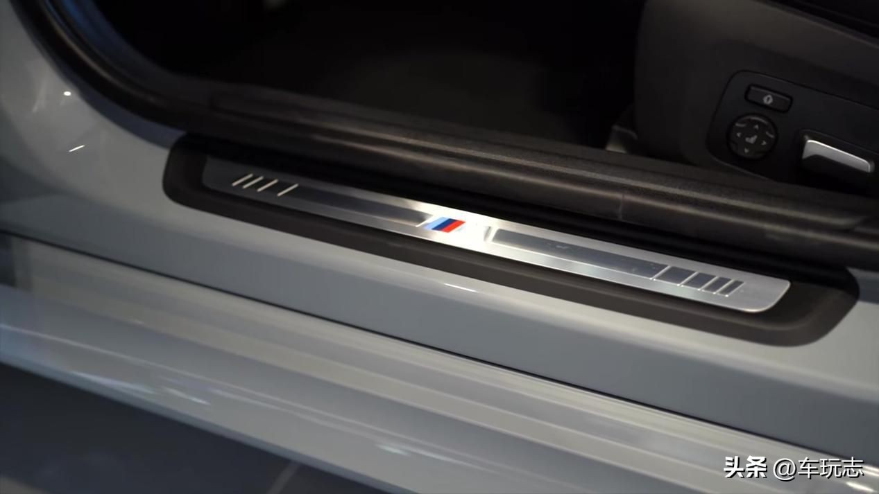 The new top-of-the-line BMW 3 Series M340i station wagon - cement gray ...