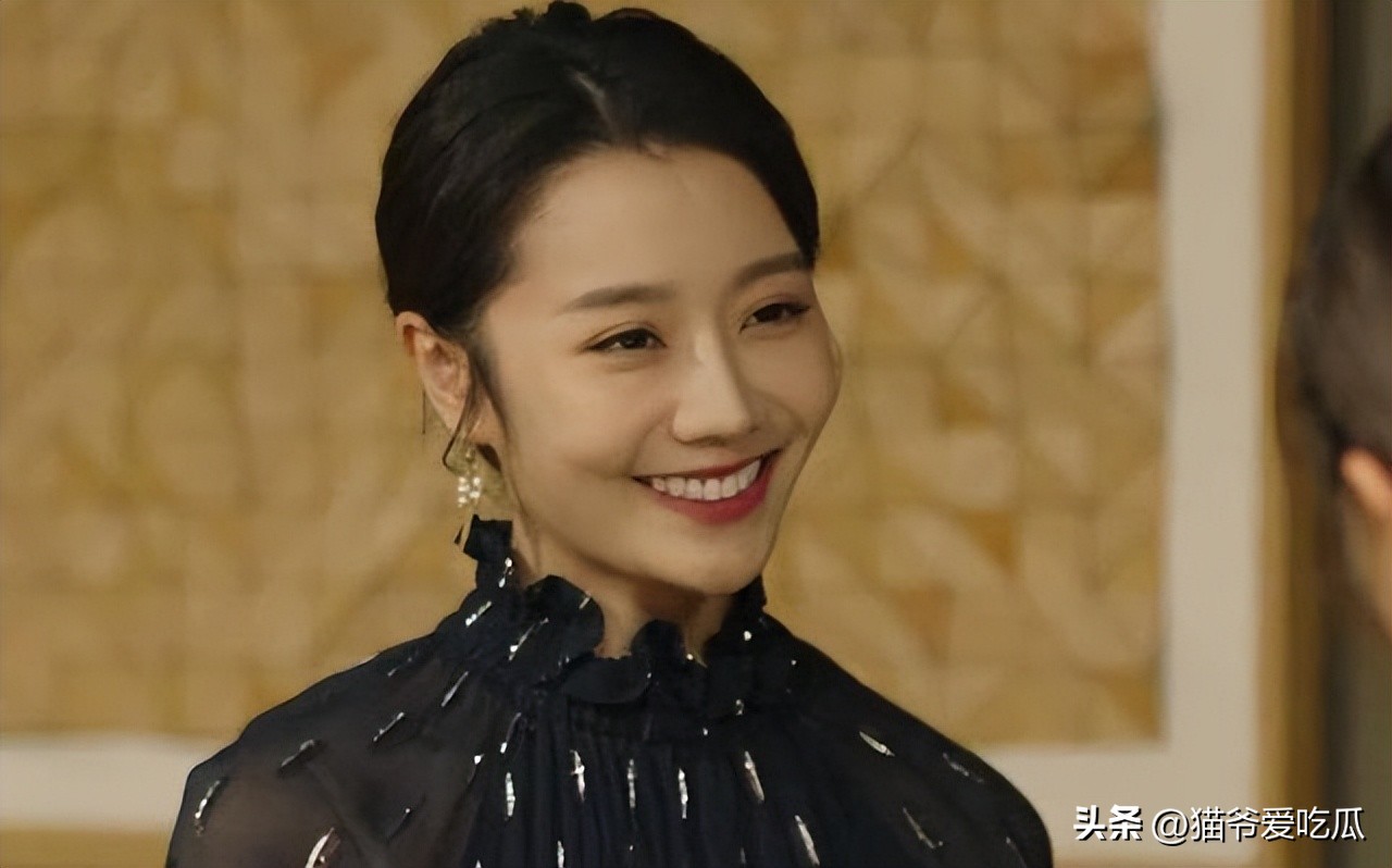 Who is Ju Wei with in the end of "Simple Summer and Winter"?The ...