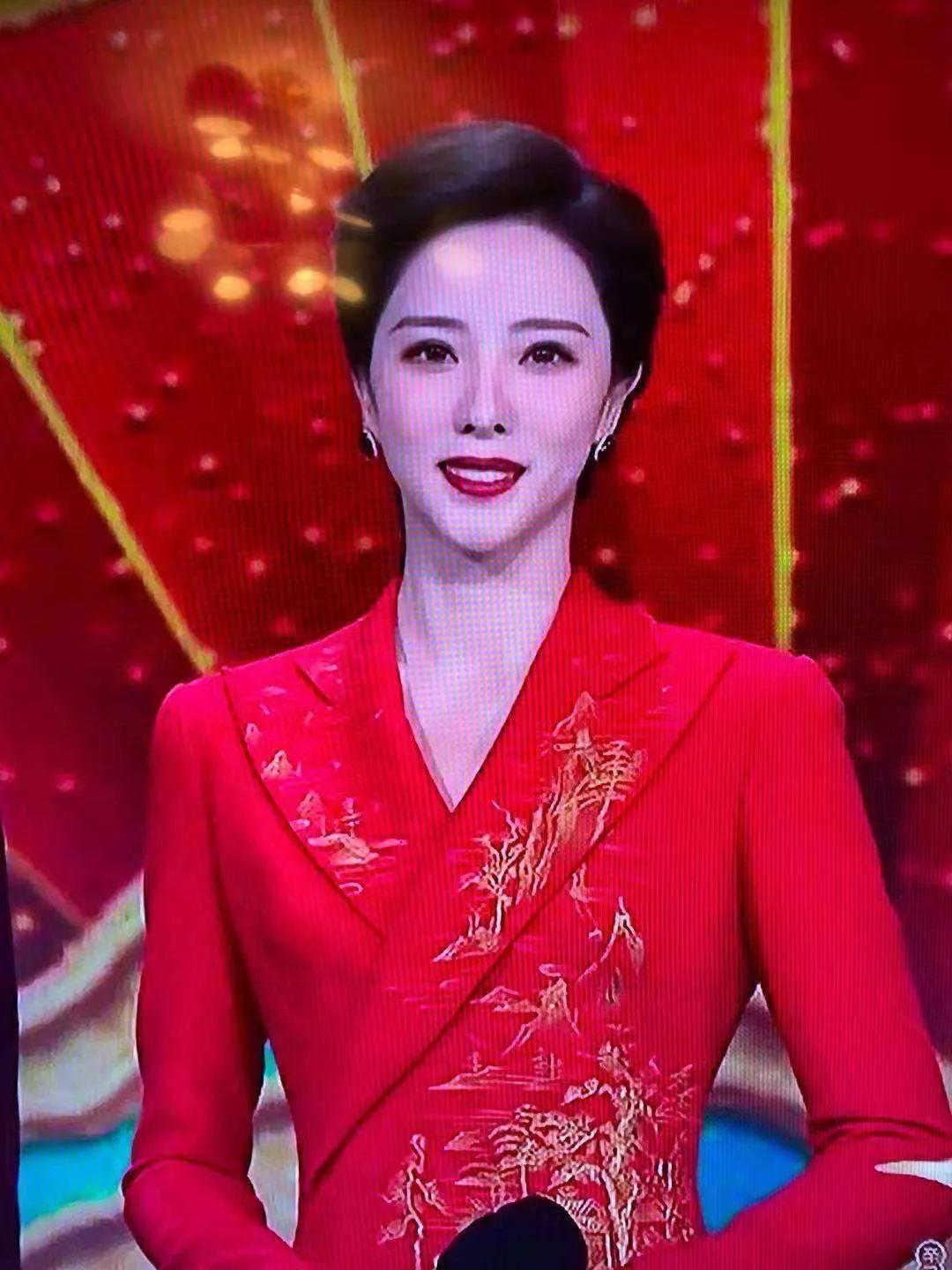 The beauty of Li Sisi - iNEWS