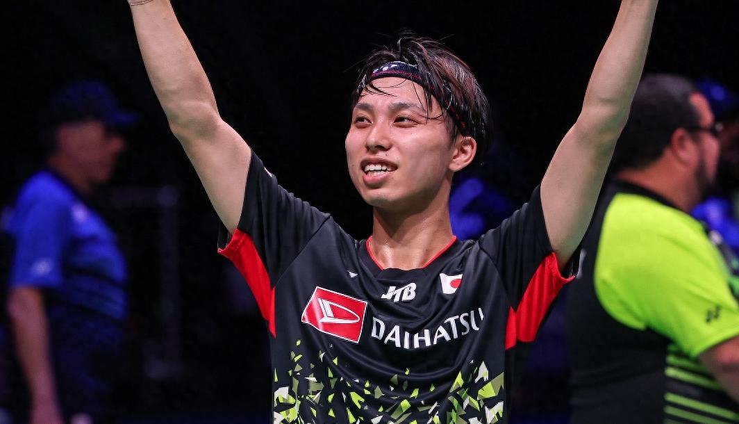 Using shameless tactics, Shi Yuqi finally defeated Naraoka Kodai, but ...