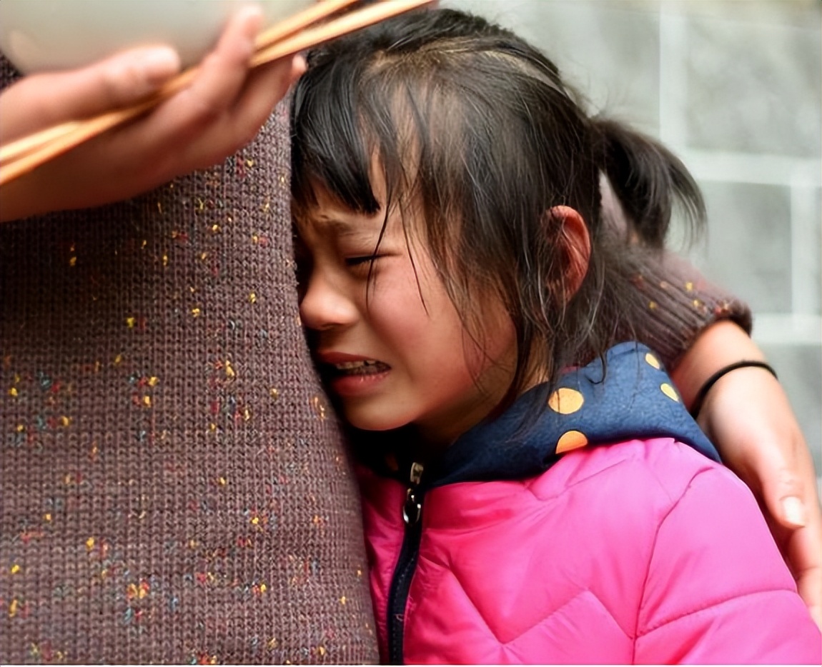 How pitiful is a child who does not dare to lose his temper?This father ...