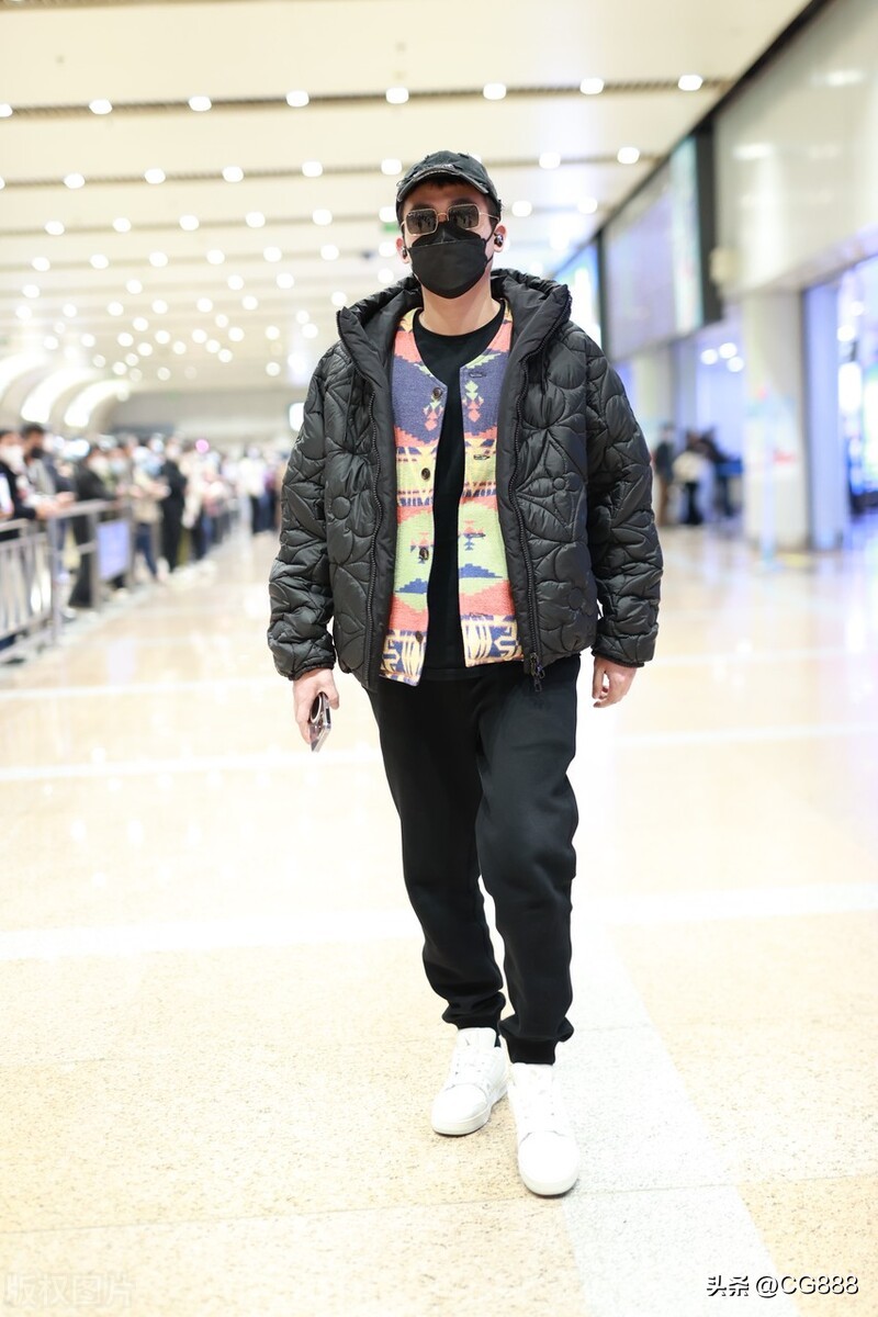 Ouhao appeared at Beijing Airport on March 19, 2023 - iMedia