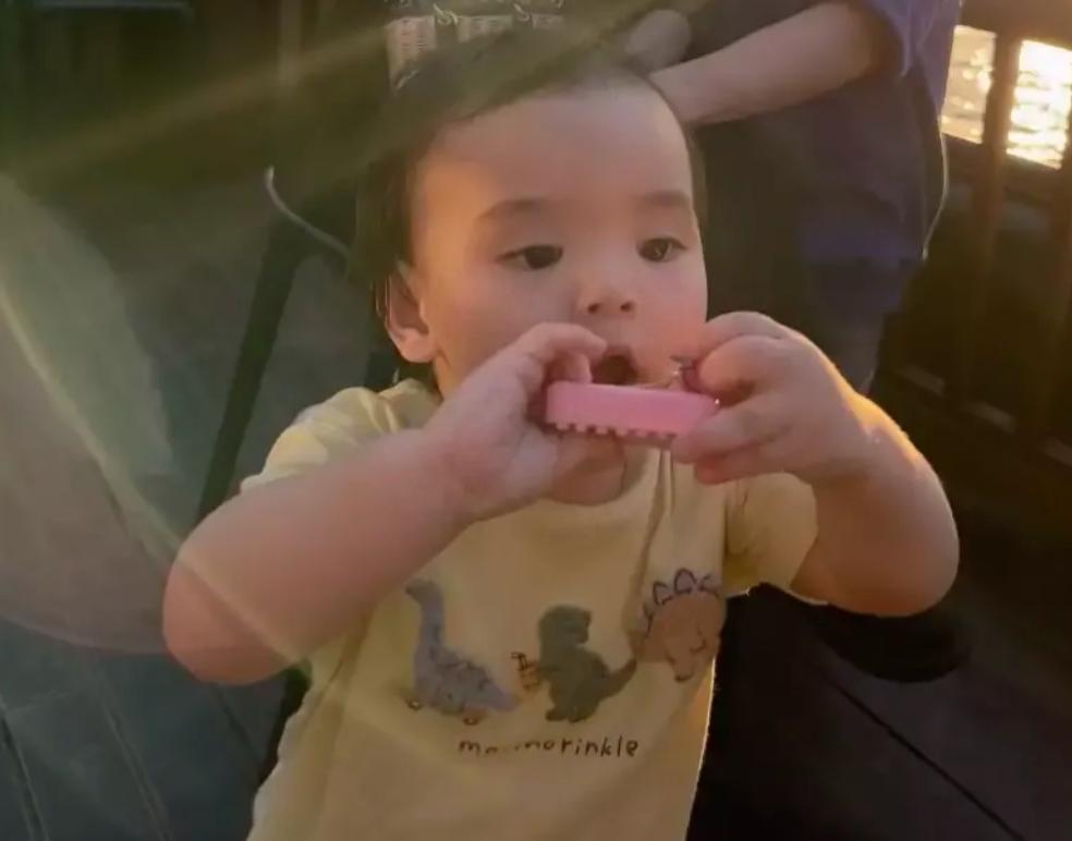 Xiang Zuo no longer cares, and travels romantically with Guo Biting ...