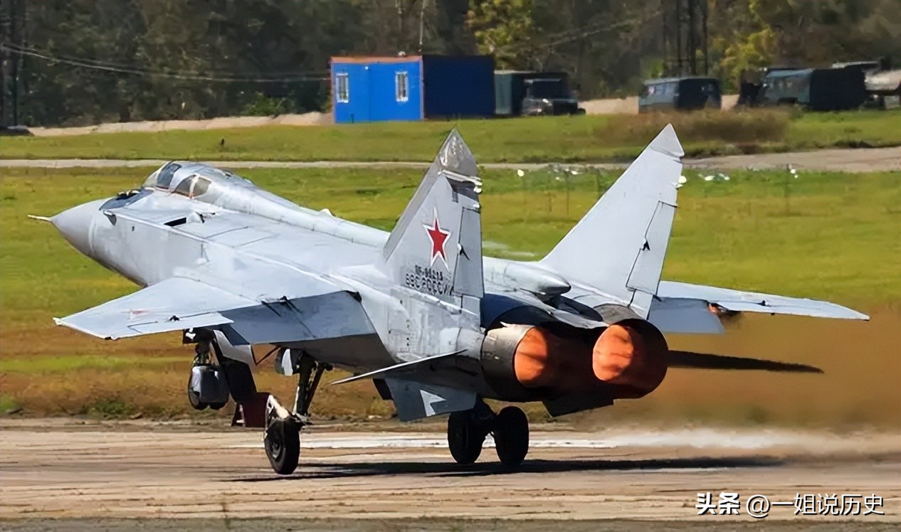 Missiles can't catch up!The first Mach 4 fighter in human history ...