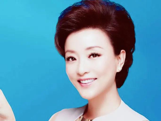 "Yang Lan was born in vain, her face, hips and figure are out of shape ...