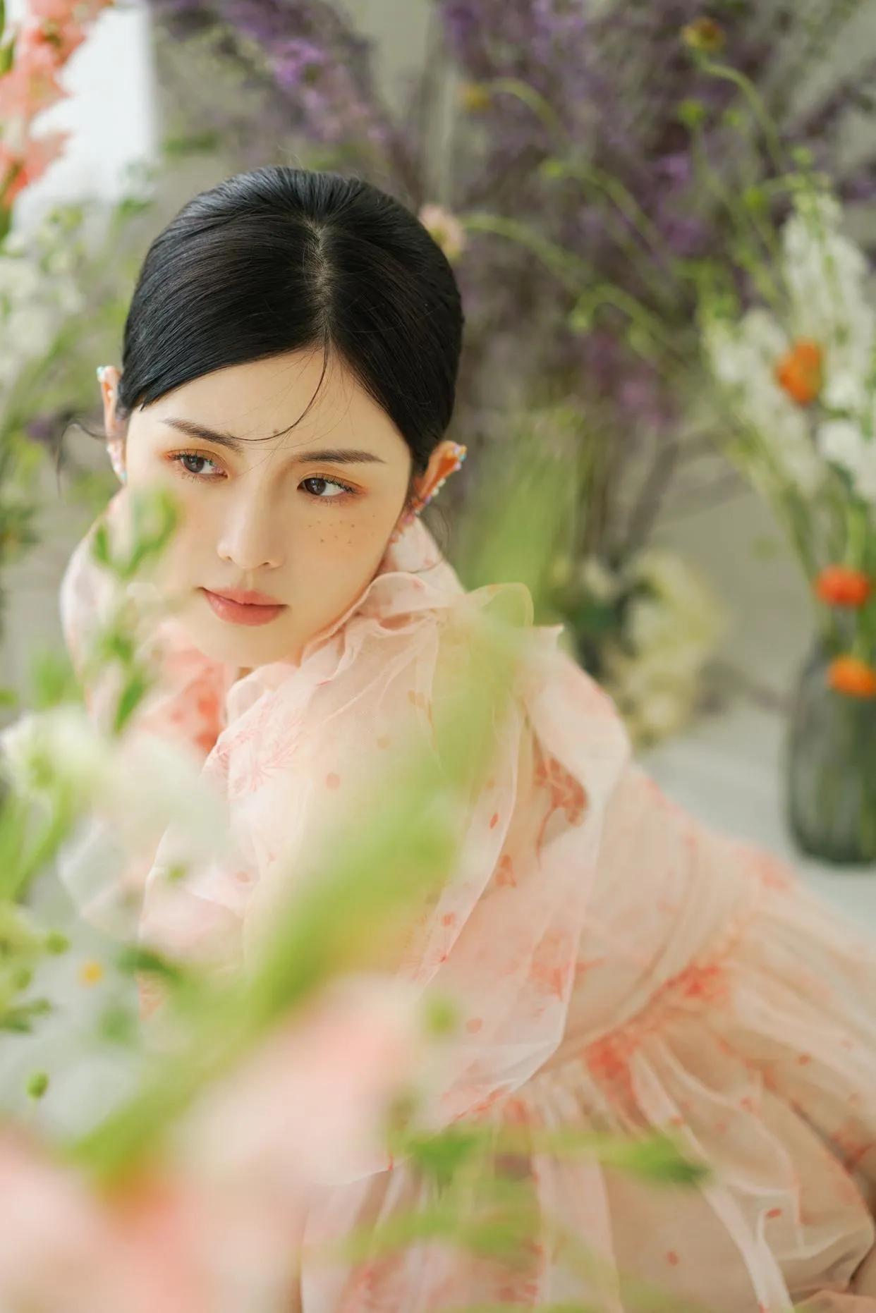 The best beauty Zhong Enqi - iNEWS