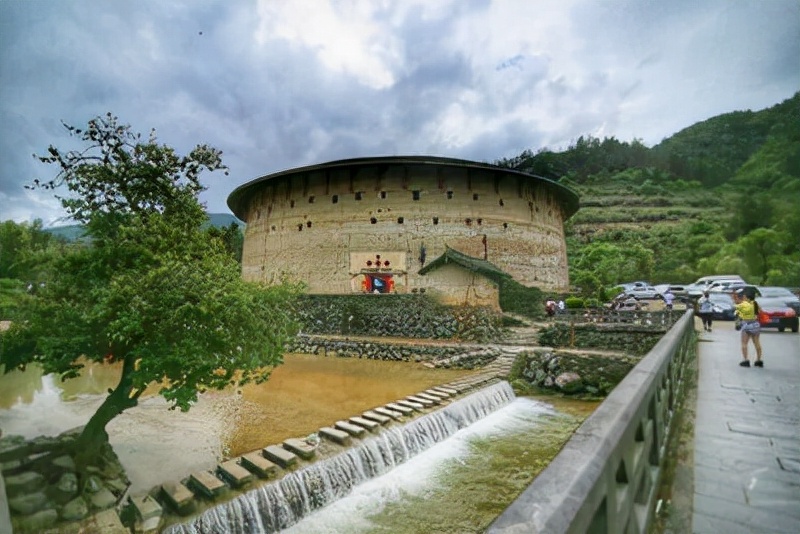 Tianluokeng Village is a well-known building with a peculiar shape and ...