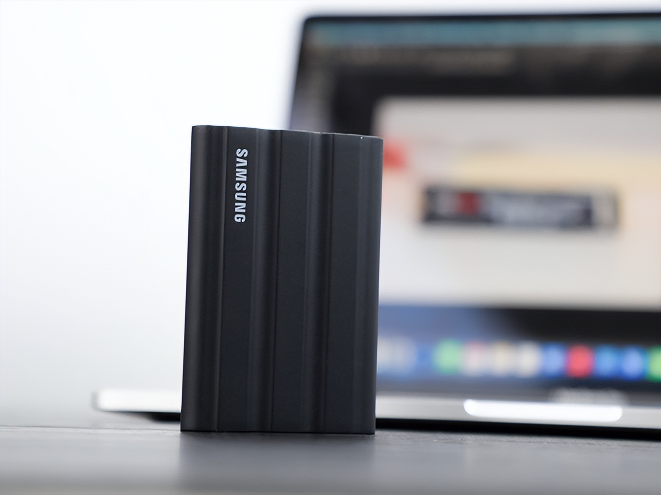 Samsung T7 4TB mobile hard drive: drop-proof, waterproof and dustproof ...