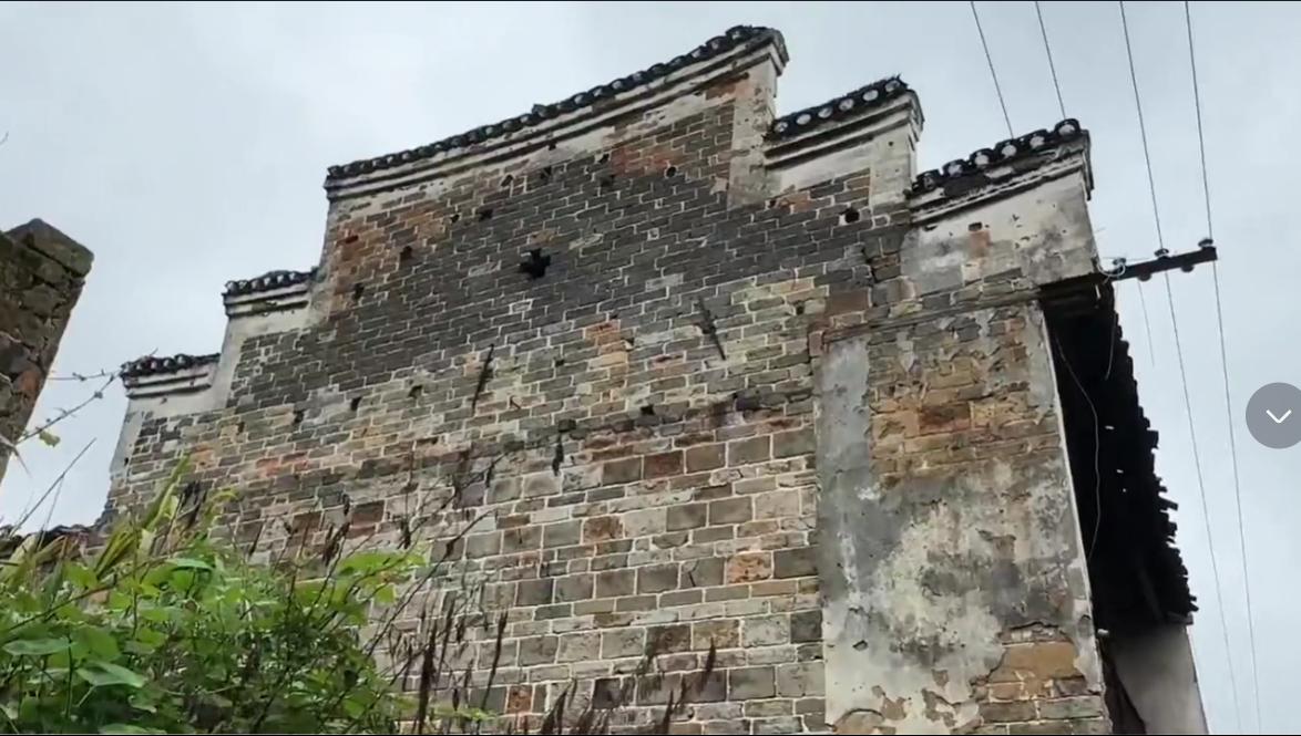 The abandoned century-old street in Hengyang, the buildings are intact ...