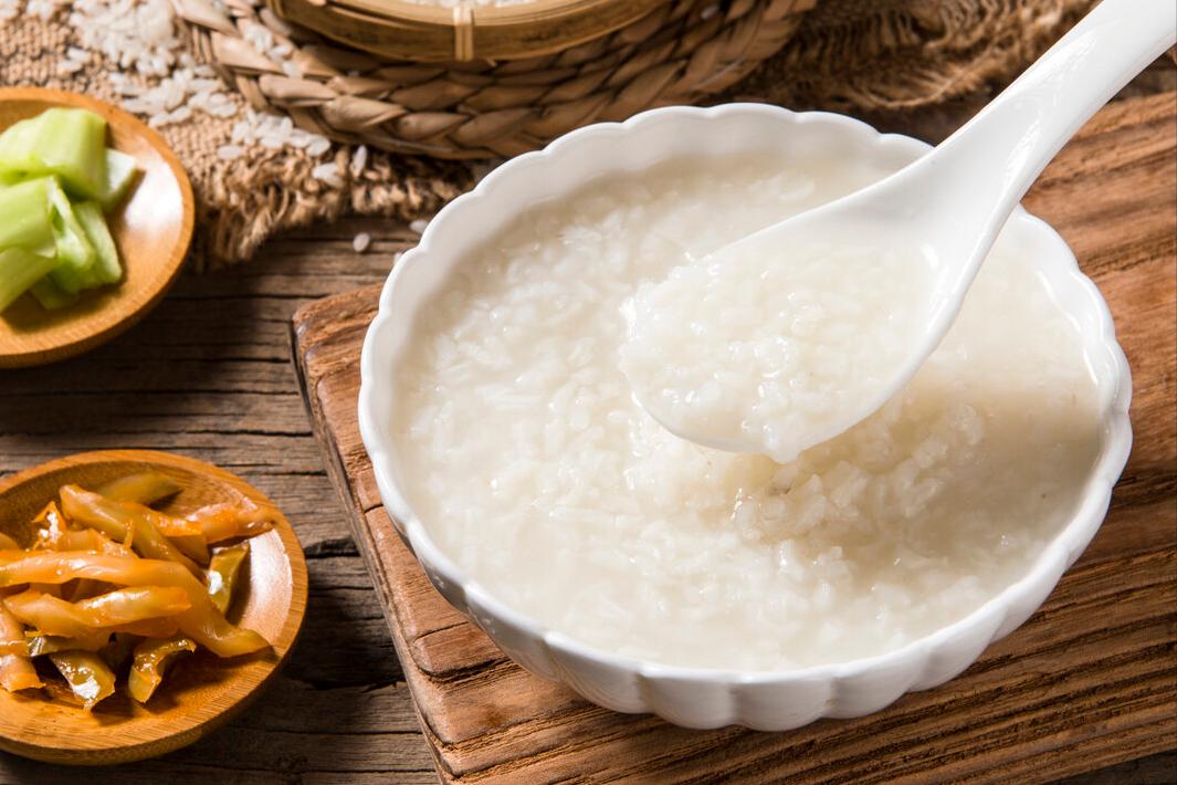 There is also a knack for cooking white porridge. Don't cook it ...