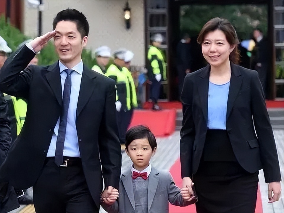 The blue camp is in chaos, Jiang Wan'an is alone, it's good to be young ...