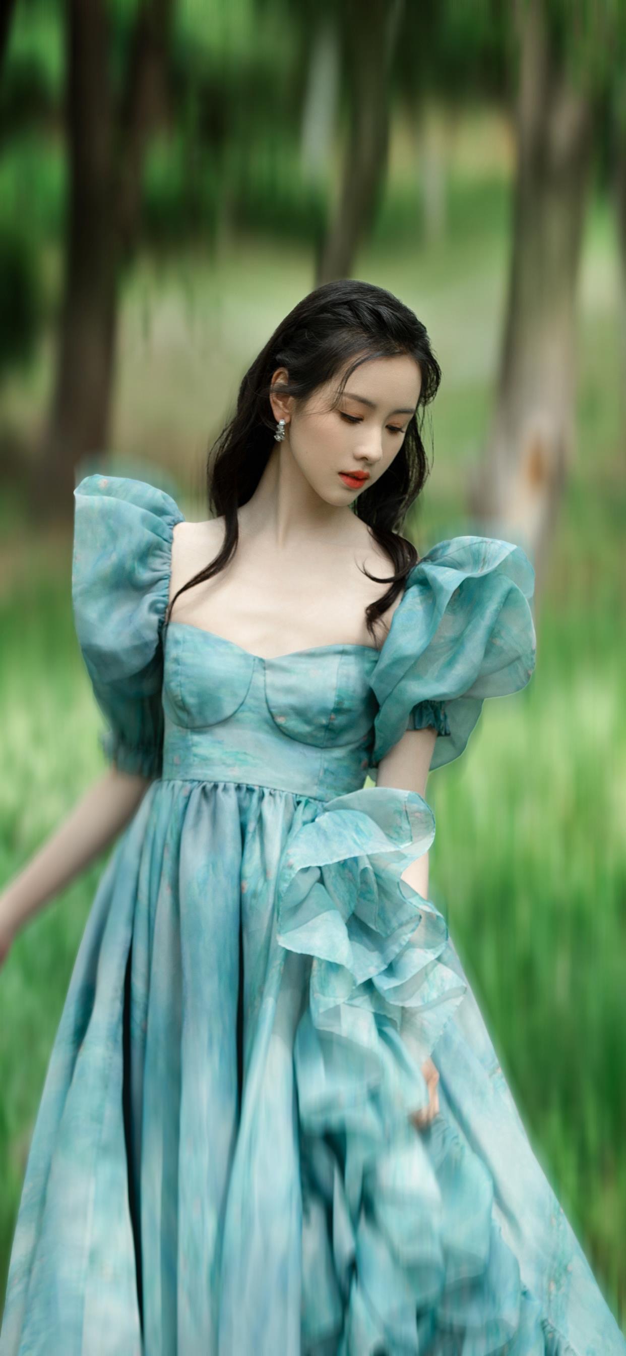 Chen Duling (Duling Chen) —— Shining the beauty of school flowers - iNEWS