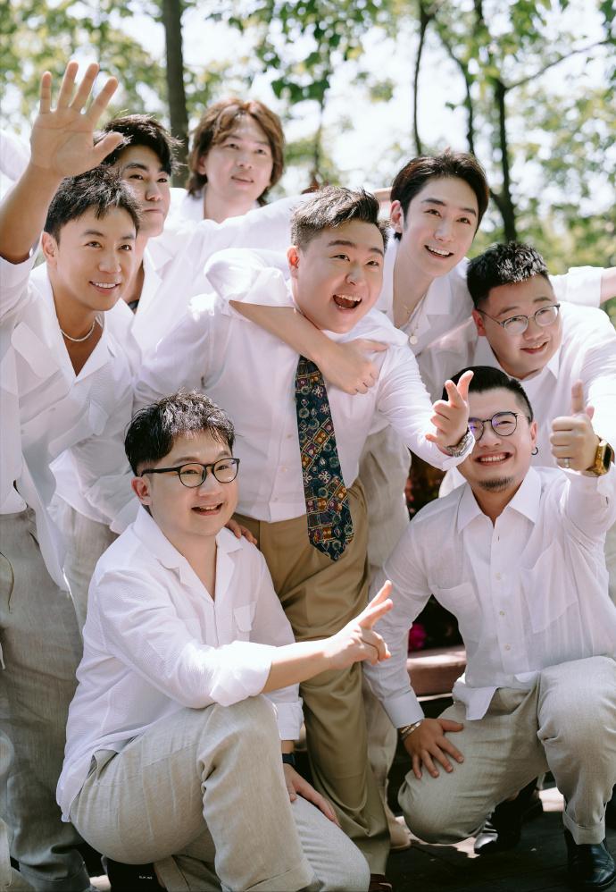 Hao Shaowen's wedding in Hangzhou, Shi Xiaolong and Zhu Yanping are the VIP seats, and Li Liqun ...