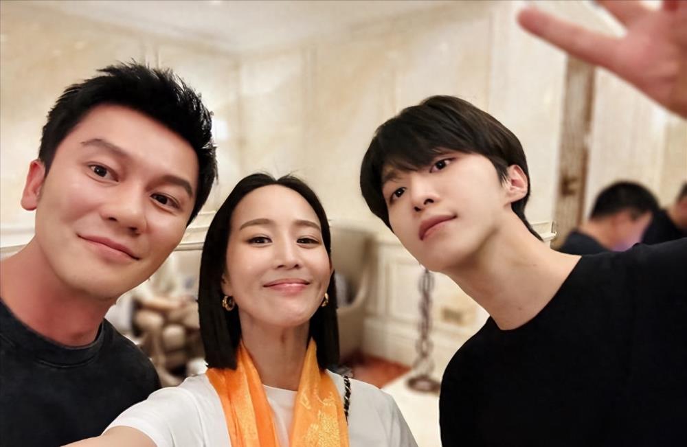 Are 52-year-old "professional siblings" Yan Ni and 44-year-old Li Chen ...