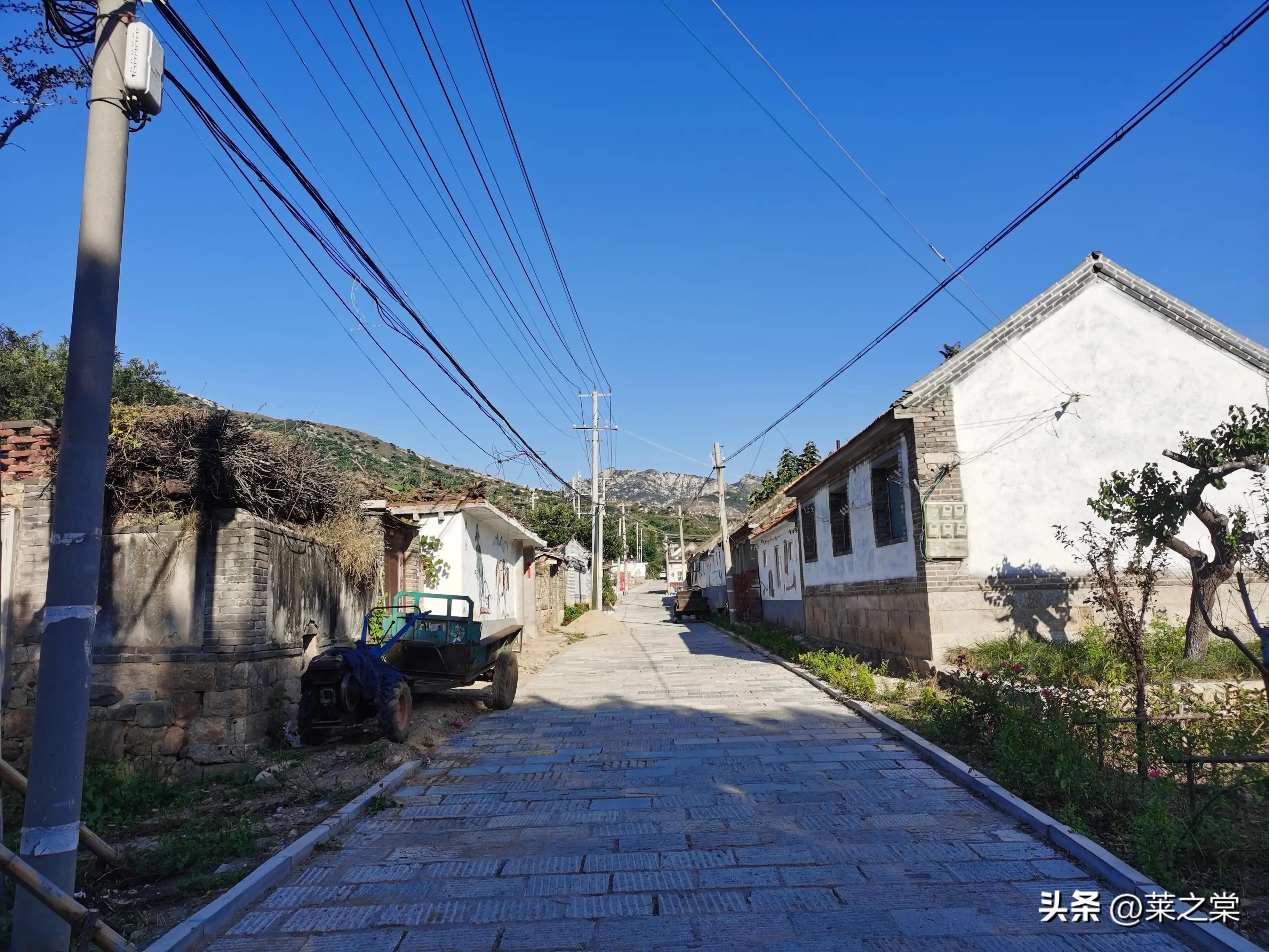 A stone-built building complex in the late Qing Dynasty hidden in a ...