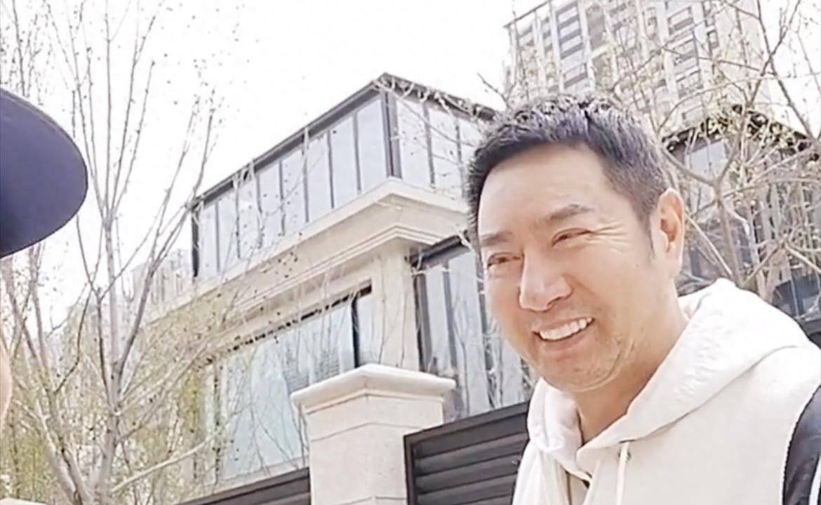 Yao Gang: He has had no wife and children all his life, and now at the ...