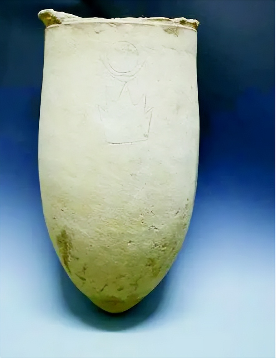 What significance does the origin and discovery of Dawenkou pottery ...