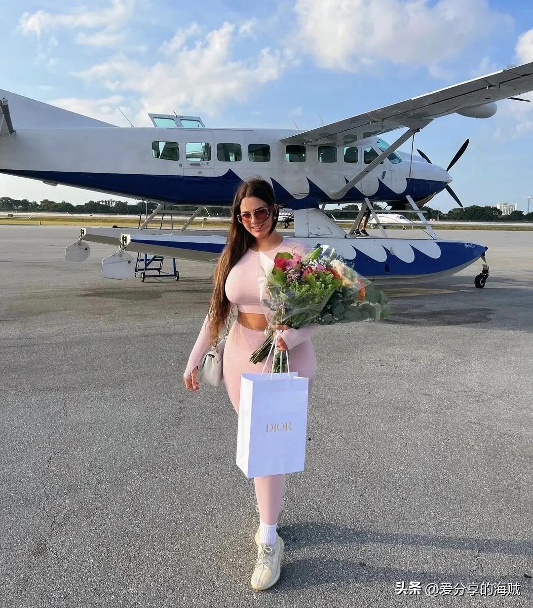 Plump supermodel, big beauty with amazing body: Olenia Kemares - iNEWS