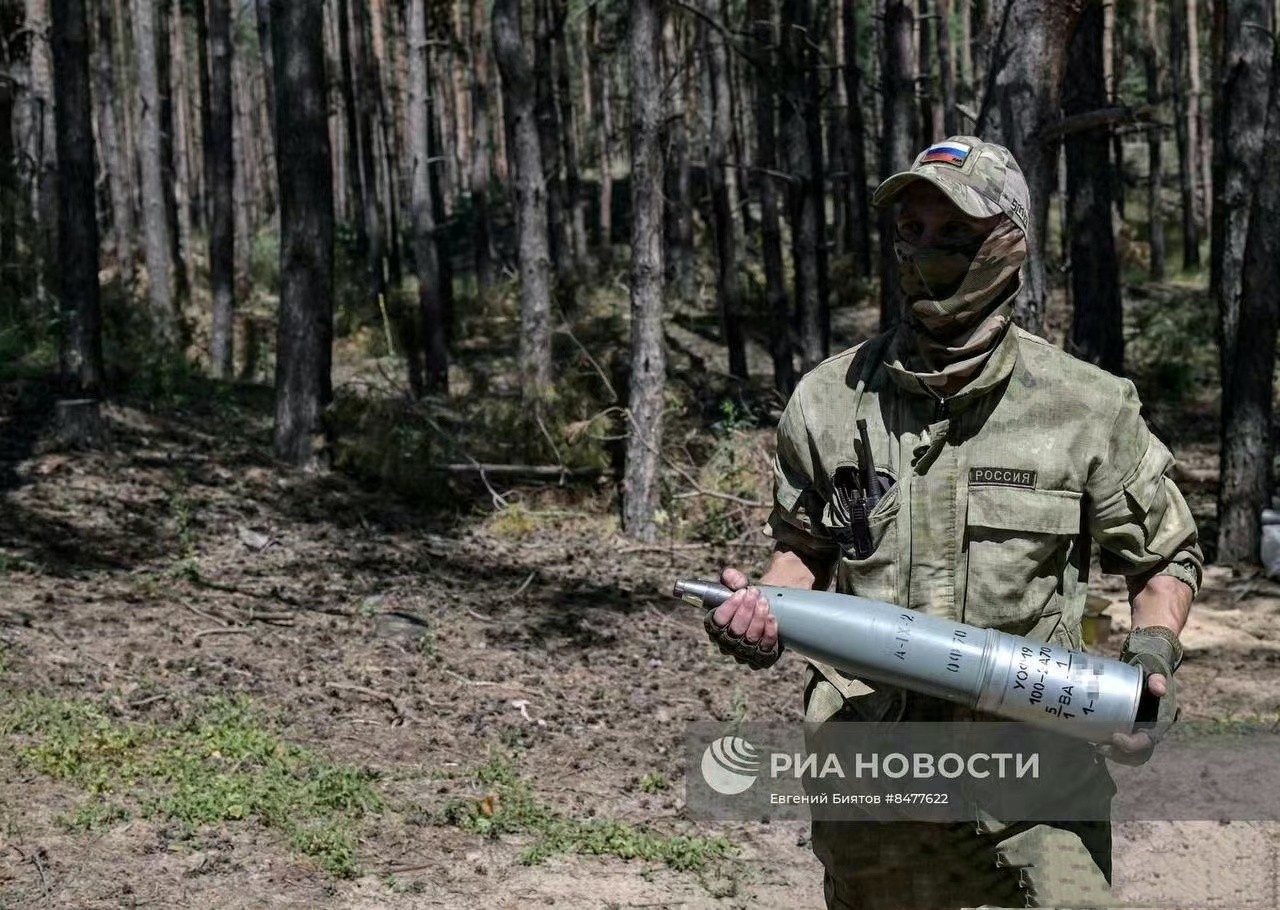 The Ukrainian army used Russian captives as human shields to walk ...