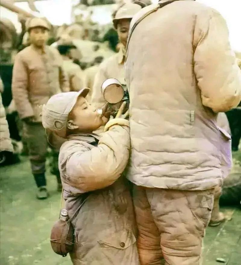 A 10-year-old female soldier in the Battle of Songhu - iNEWS