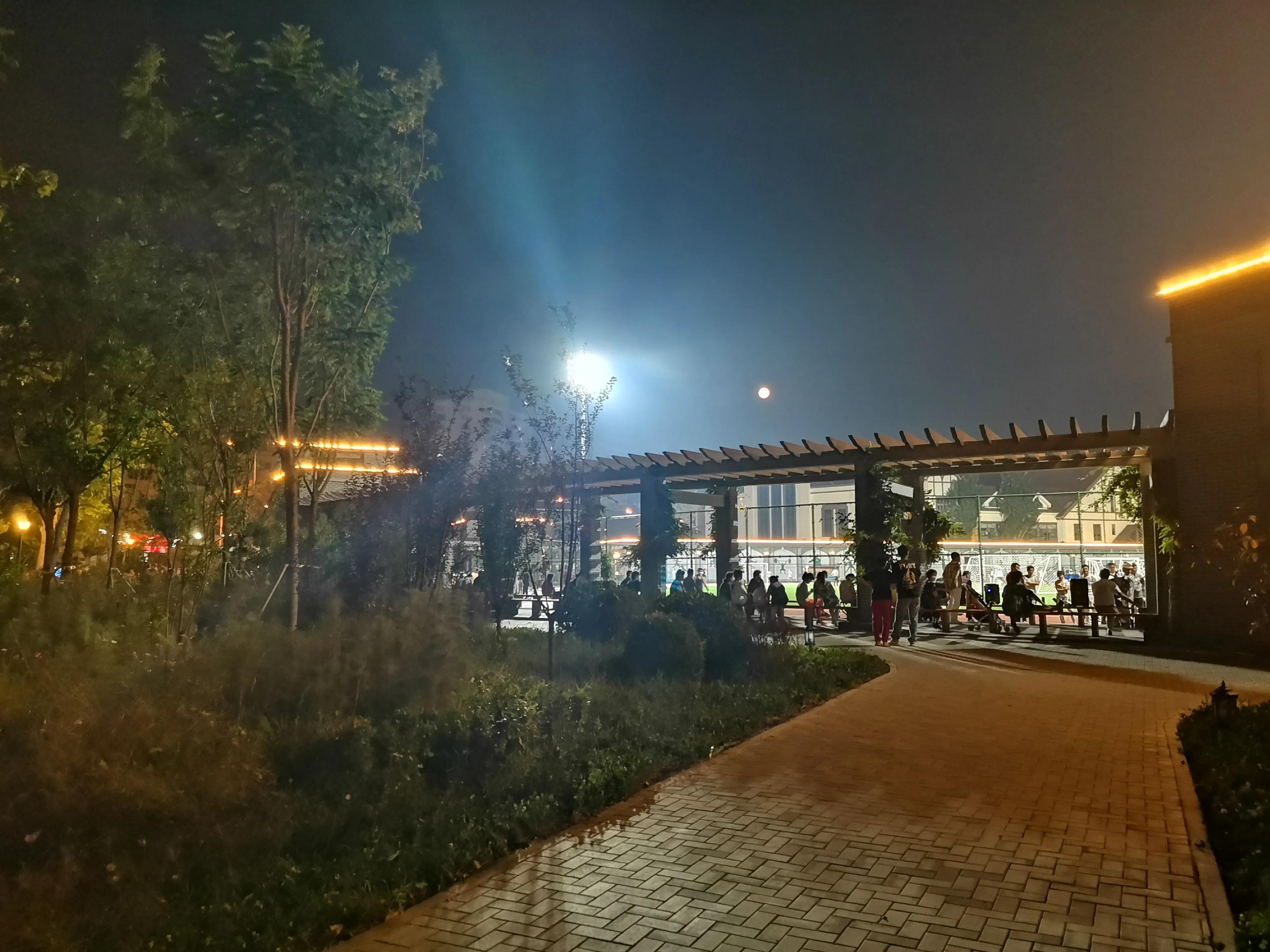 Have you ever seen Tianjin Ergong Park on a full moon night?The ...