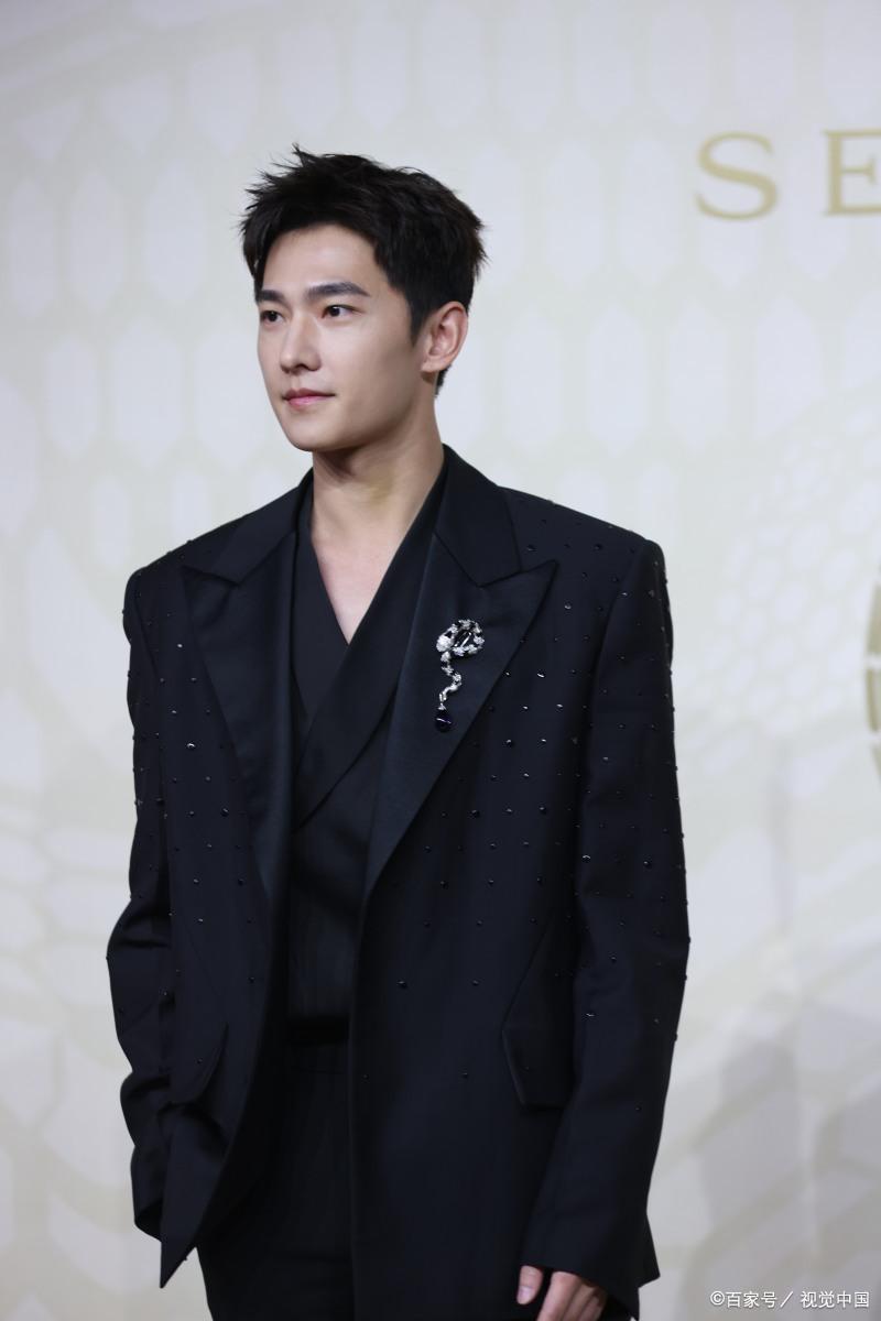 Yang Yang became the spokesperson of Coca-Cola, the cool and lively ...