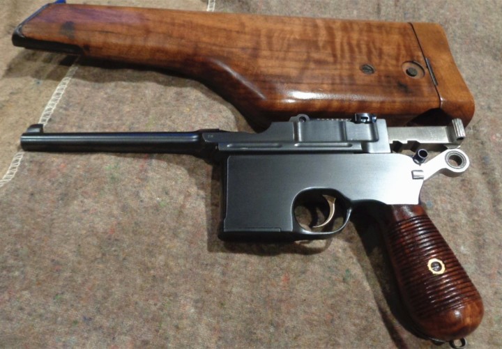 Which three guns did General Yang Jingyu use when he died for his ...