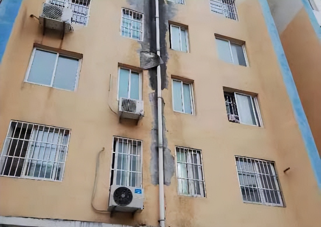 Cause of water seepage?How to deal with and repair external wall ...