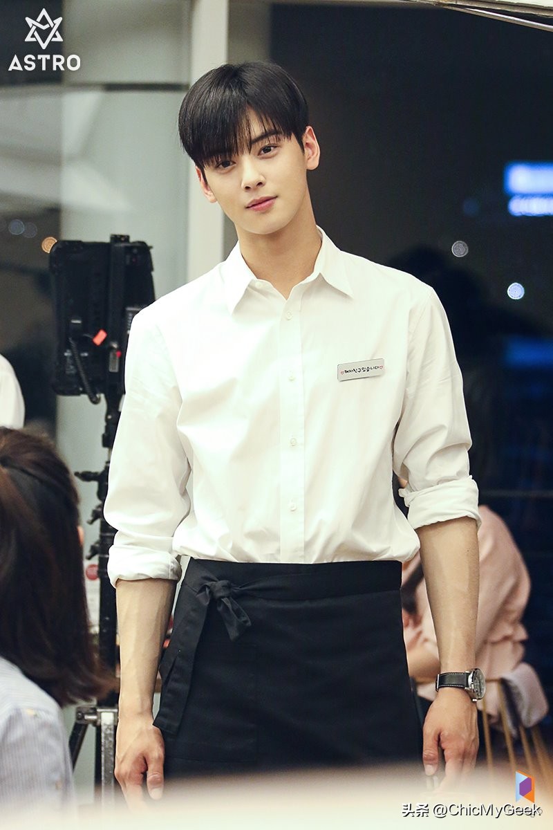 With this face + this figure, he deserves to be called a face genius ...