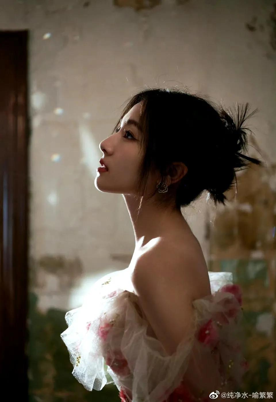 Li Randi's beautiful collection - iNEWS