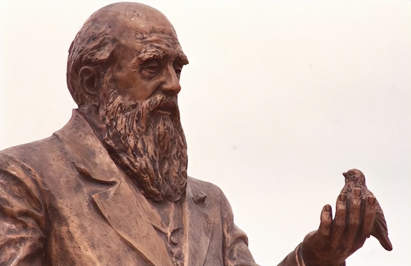 Charles Darwin: Revolutionizing Biology Through Evolution - iNEWS