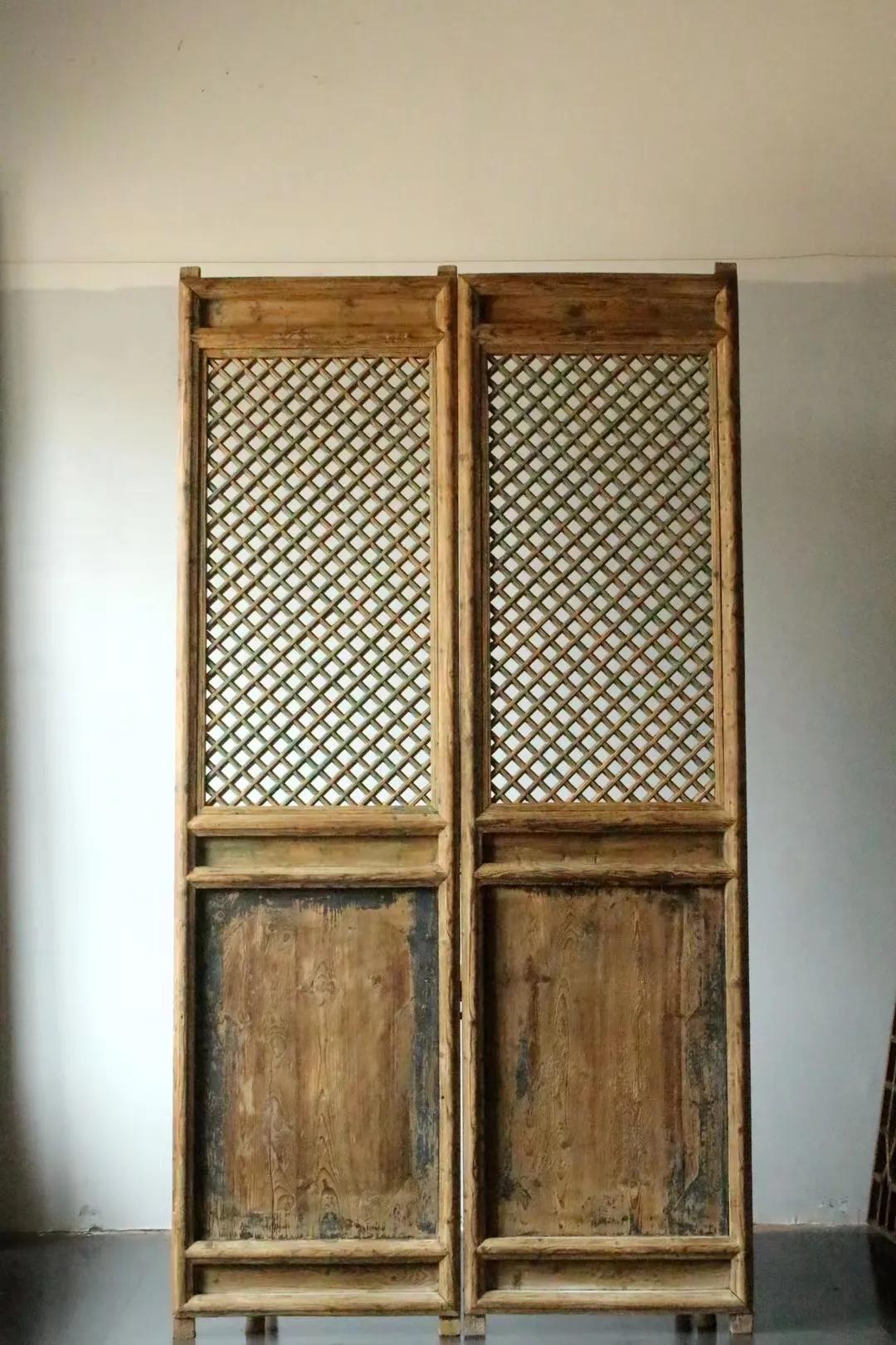 opposite door - iNEWS