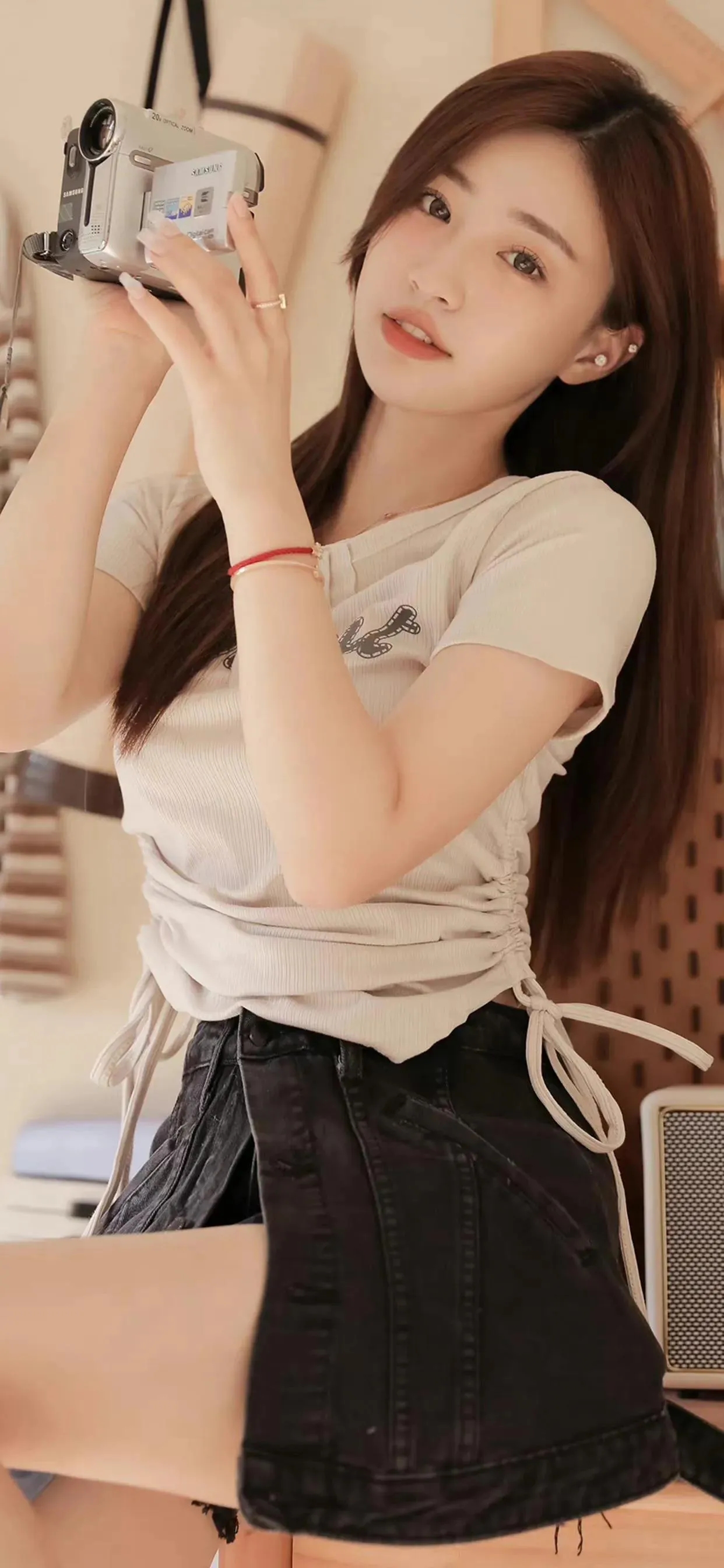 Meitu Appreciation: Will you accompany her to take pictures? - iNEWS