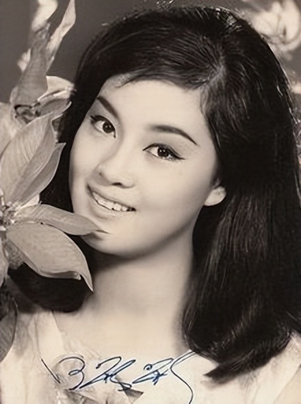 He Lili: When she was popular, she was a shadow of love, endured the ...