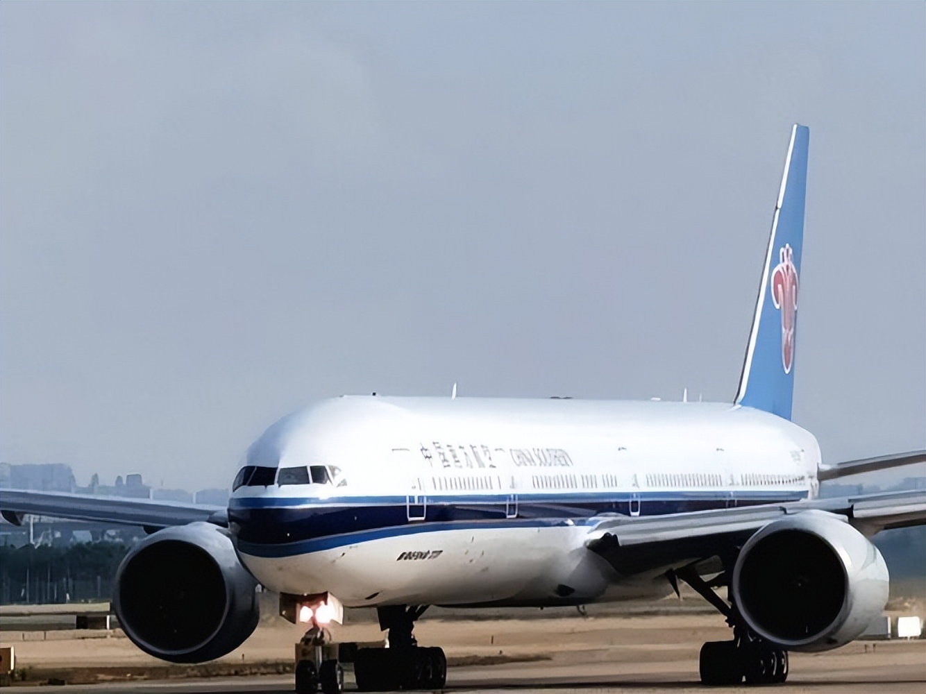 Boeing 777, the magnificent soaring of the flying age, opened long ...