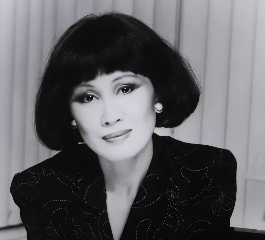 Sitting in the front row of the Spring Festival Gala for 20 consecutive ...