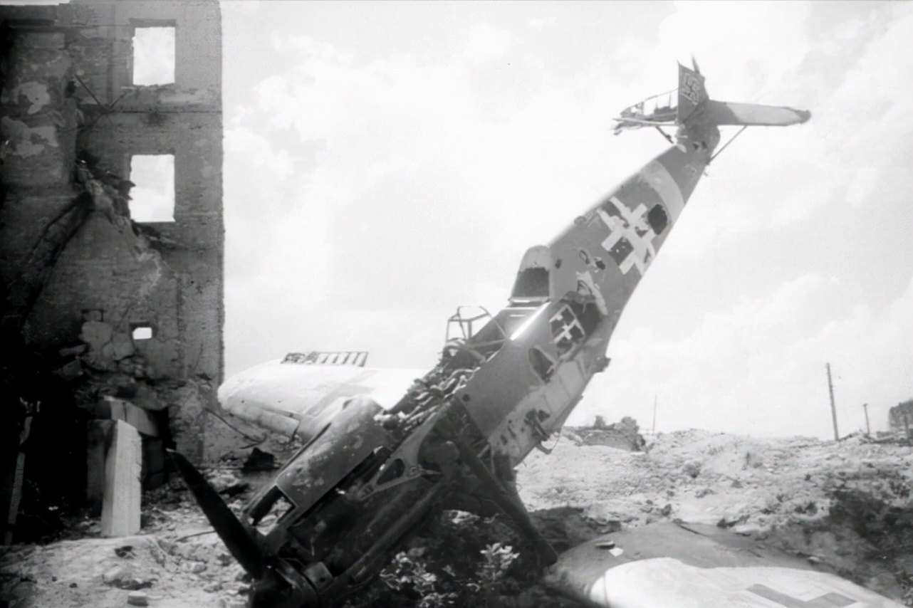 Take stock of several ultra-large-scale aerial battles in world history ...