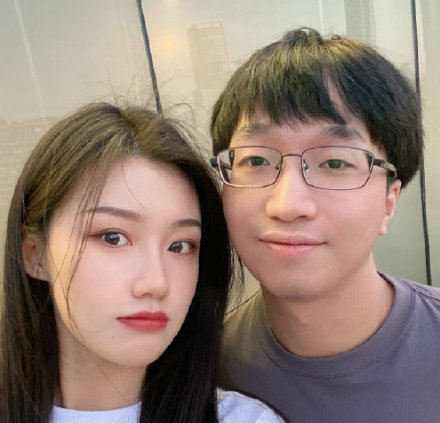 RNG coach wedding exposure: UZI, Doinb, that man all brought his girlfriend - iNEWS