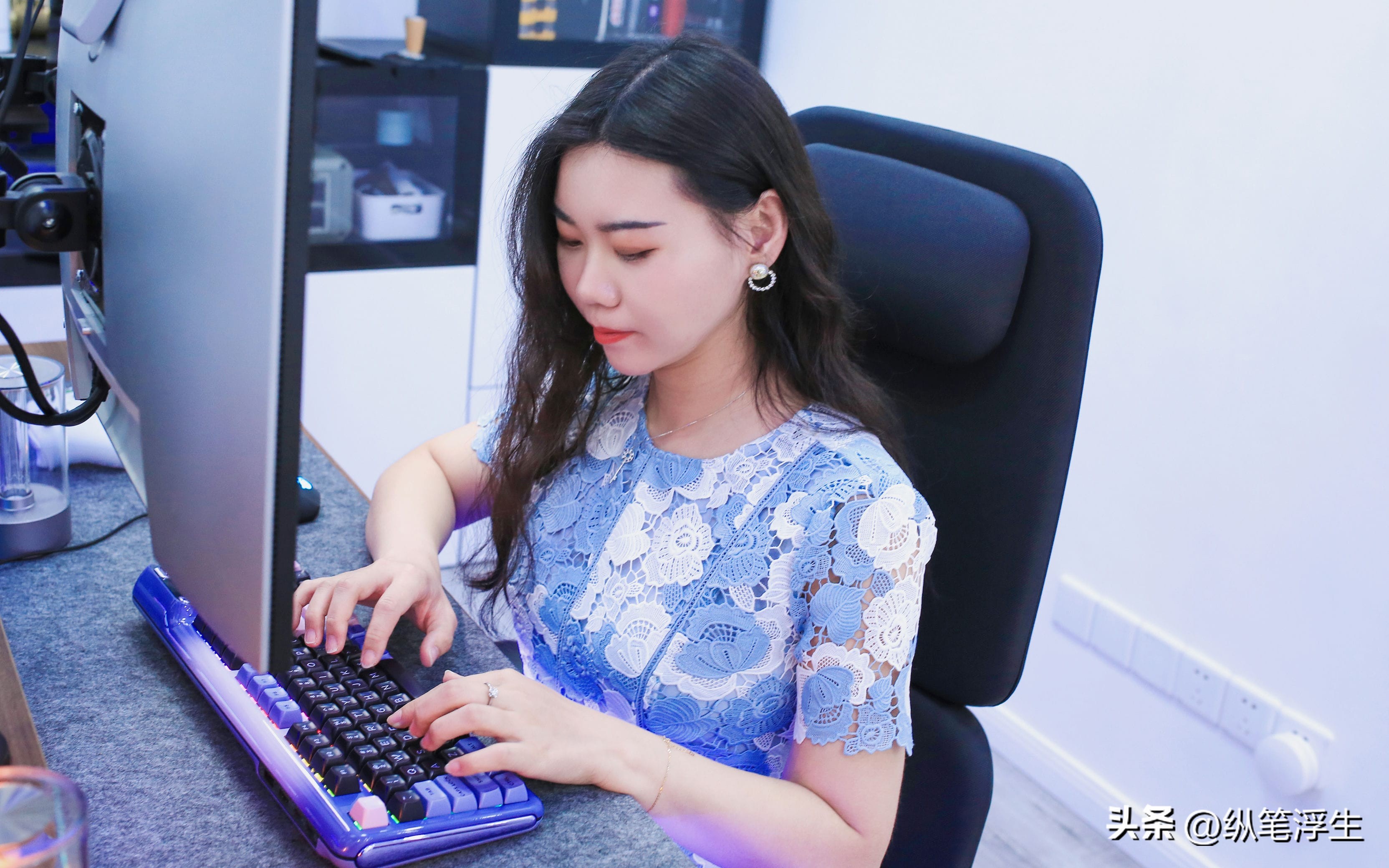 TCC high-speed rail structure shaft, multi-layer sound-absorbing mechanical keyboard—Kezhi Z98 ...