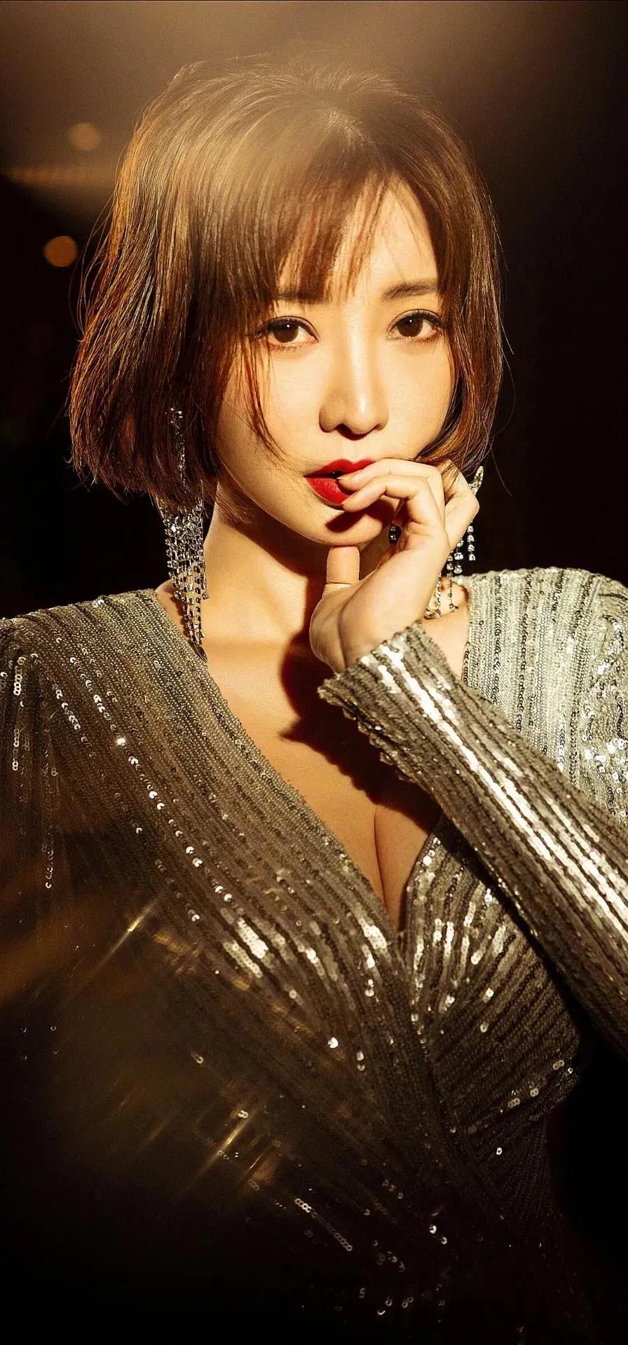 Goddess Liu Yan stunning photo - iMedia