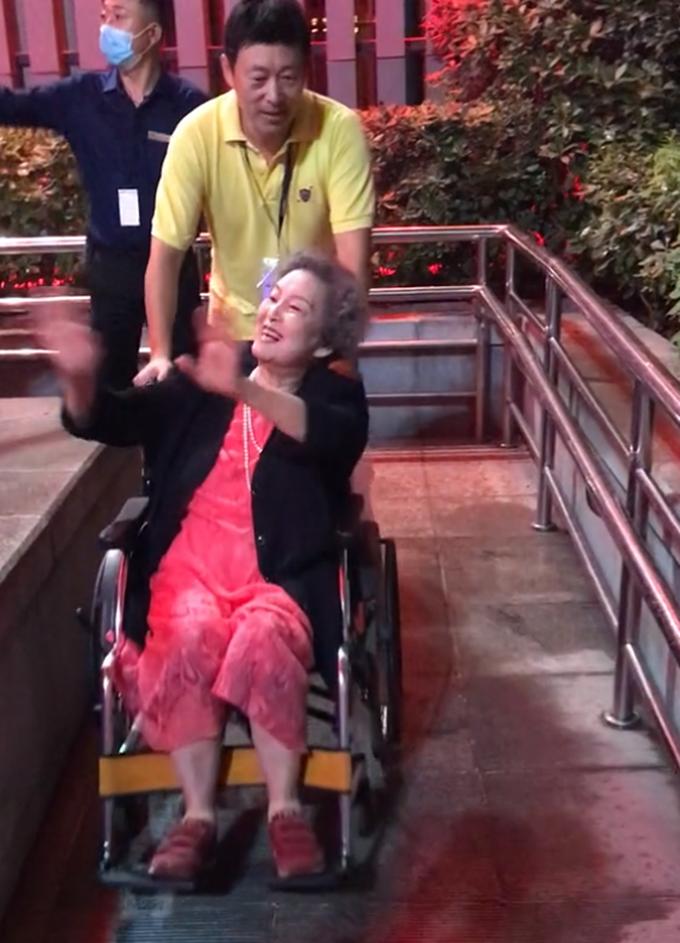 The 91-year-old artist rarely shows up, and his voice is still loud and ...