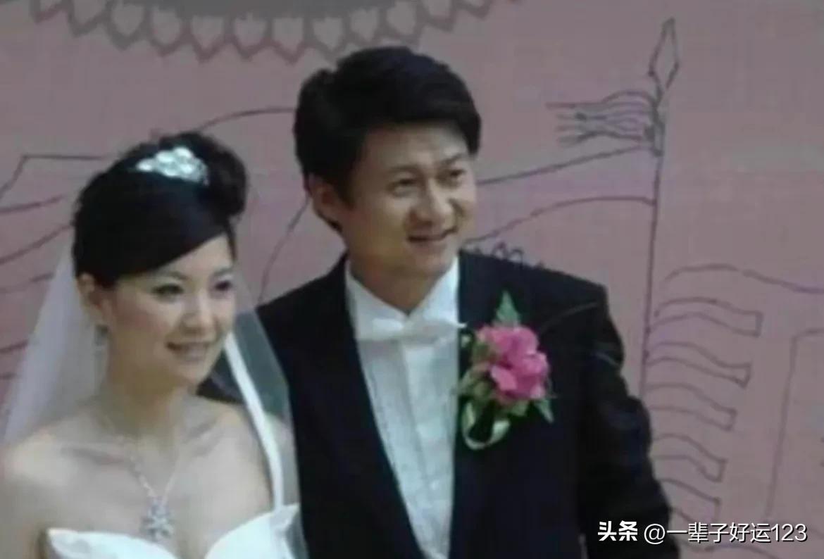 Wang Binghao's wedding banquet and Yang Lu are the master of ceremonies ...