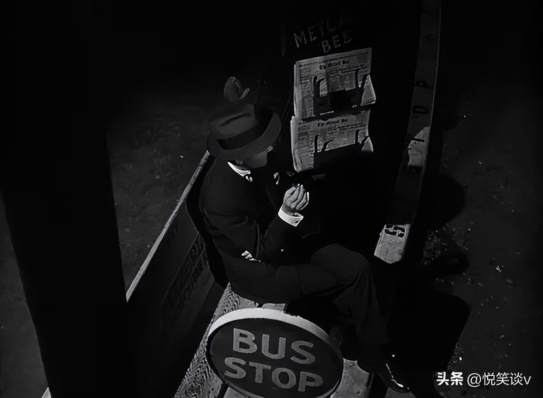 The suspense setting and charming mirror language in the film noir ...