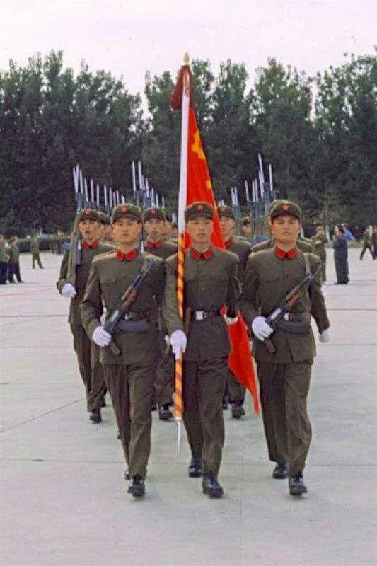 People's Liberation Army "65" style clothing - iNEWS
