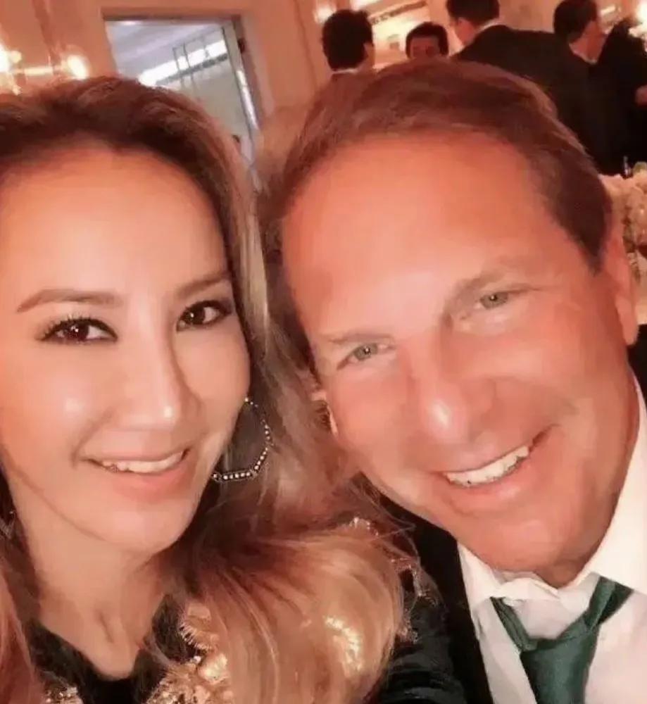 It was revealed that Coco Lee had signed a long-term contract! Coco Lee ...