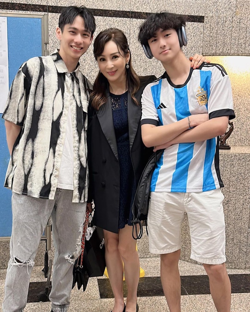 Luo Lin and the 26-year-old boy are like cake prints, and the 18-year ...