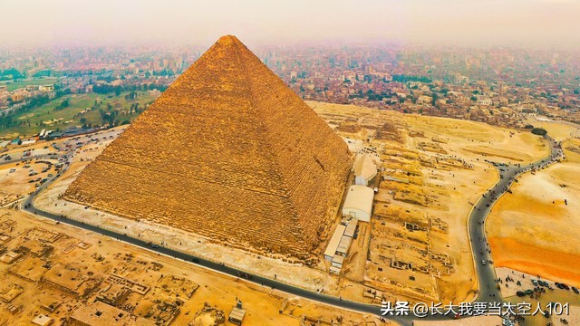 The Miracle of the Ancient Egyptian Pyramids: How Was It Possible to ...